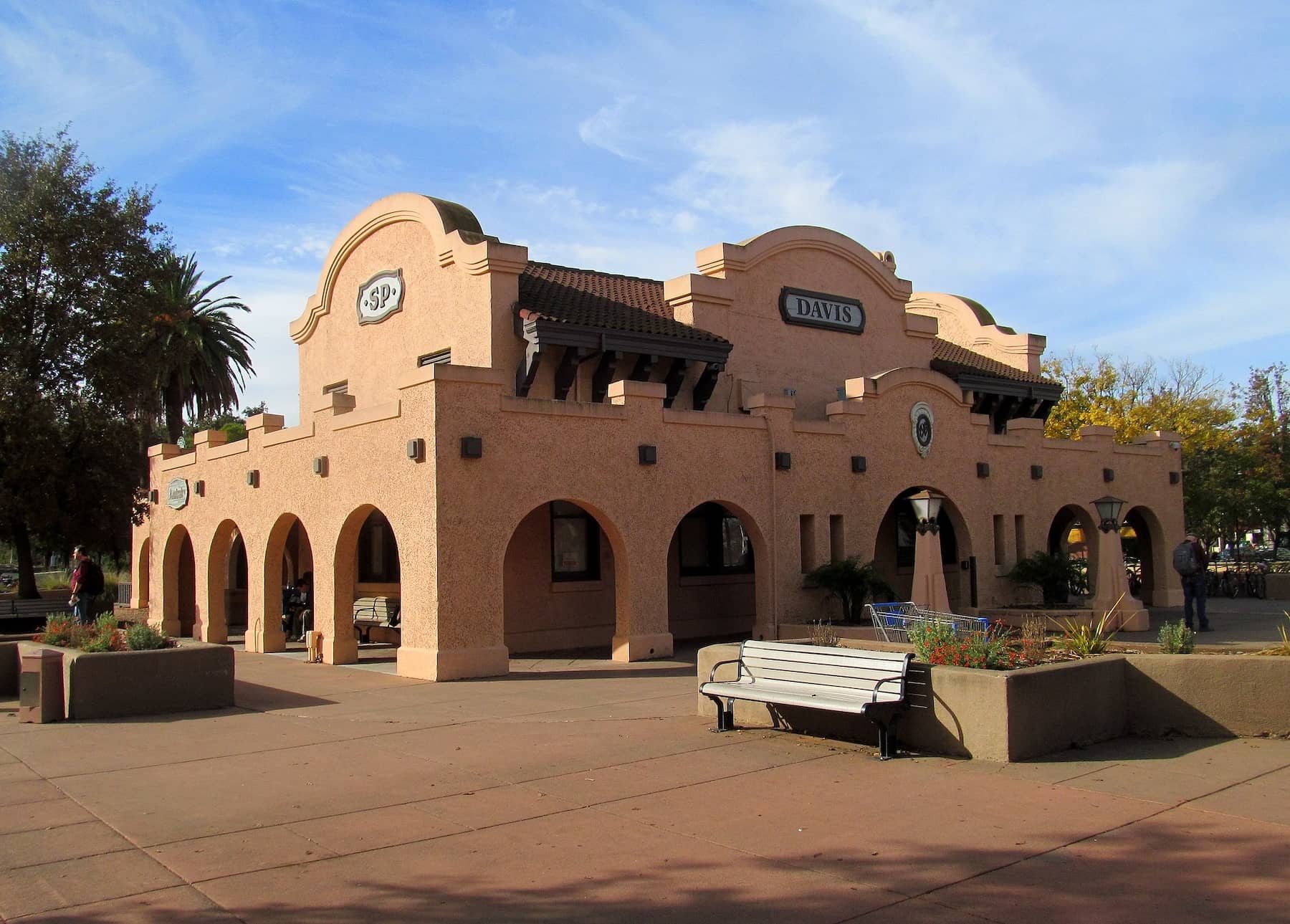 Davis Movers - Auburn Moving & Storage